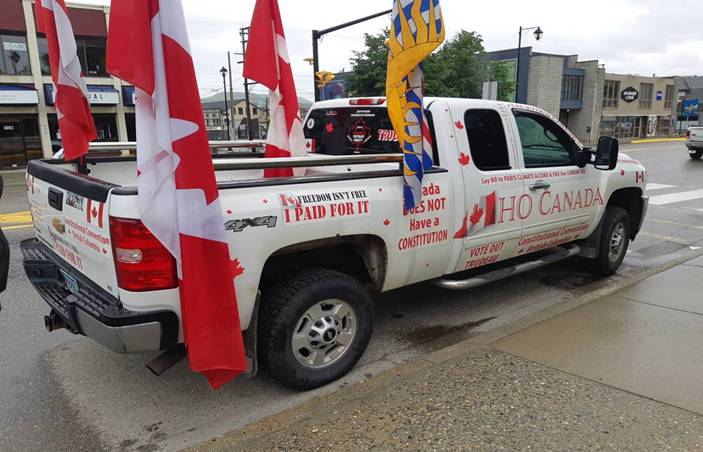 A Video Every Canadian MUST SEE He is Risking his life to Inform You ...