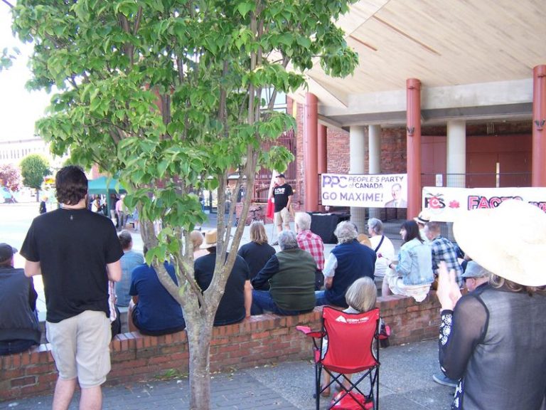 Freedom Rally in Victoria last night with Maxime Bernier, Mark Friesen ...